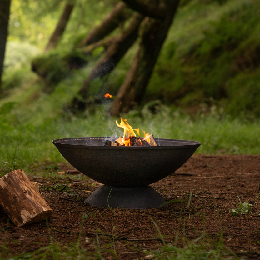 Cast Iron Fire Pits | Classic & Durable Outdoor Heating – Gardenesque